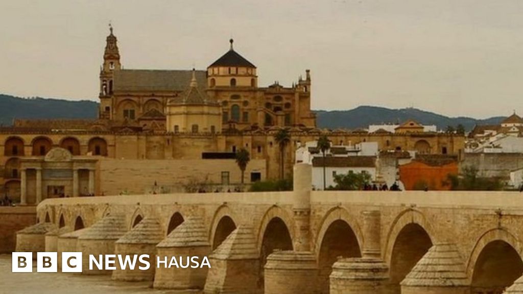 Hotuna: Coci-coci da aka mayar Masallatai da Masallatan da suka koma ...