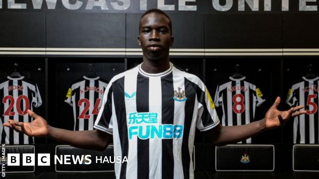 Newcastle United ta amince da cinikin Garang Kuol dan gaban Australia ...