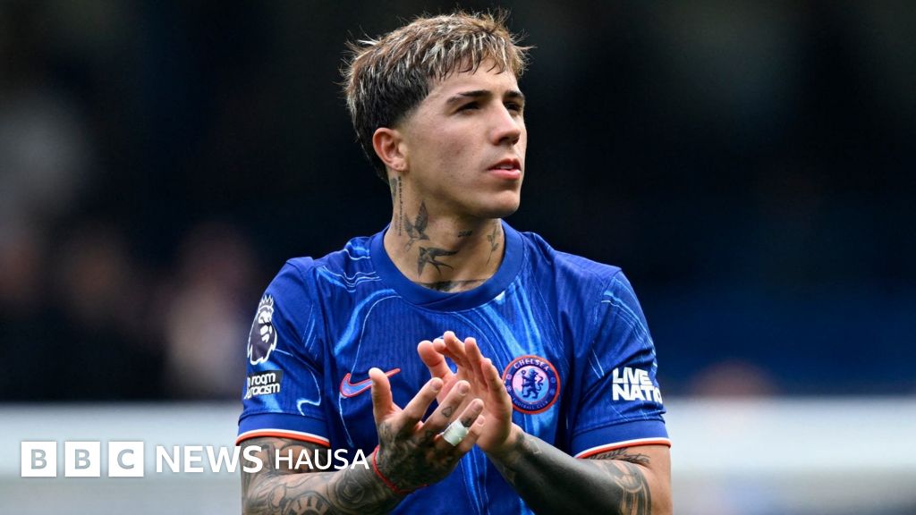 Chelsea ta yi wa Madrid tayin Enzo, Man Utd ta tuntuɓi Xavi - BBC News ...