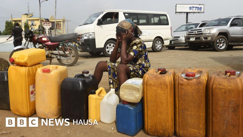 Abin da ya sa IPMAN ke son a yi karin kudin fetur a Najeriya - BBC News ...