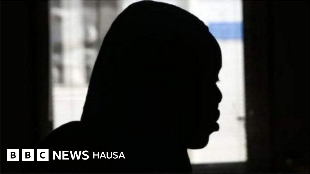 Ana zargin budurwa da yanka mahaifiyar saurayinta a Kamaru - BBC News Hausa