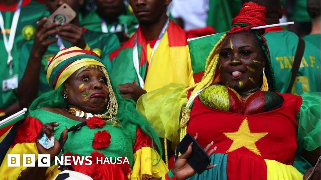 Magoya bayan ƙungiyoyin ƙwallon ƙafar Afirka da faretin soji cikin ...