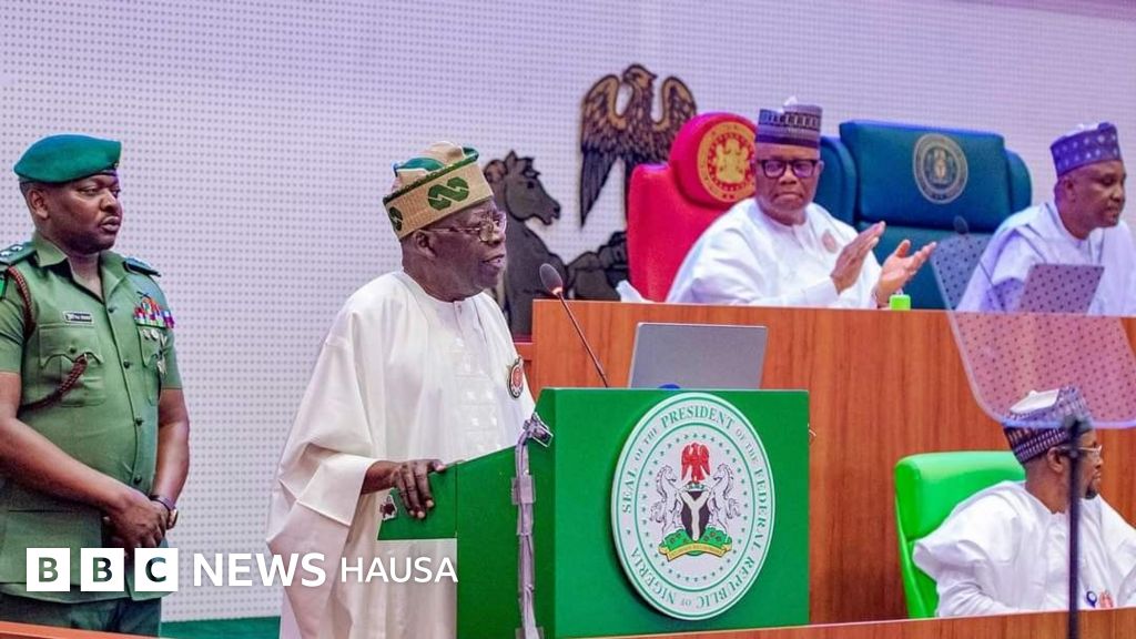 'Kasafin kuɗin da Tinubu ya gabatar cike yake da bashi da yaudara ...