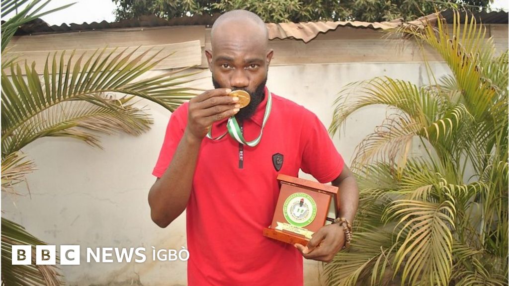 Jude Ogene nwetara n'aka Onyeisiala Buhari ihe nrite maka mbọ ọ gbara n ...