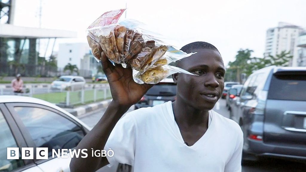 Street Hawking in Nigeria: 'Ihe m na-agabiga dịka onye na-ebugharị ahịa ...