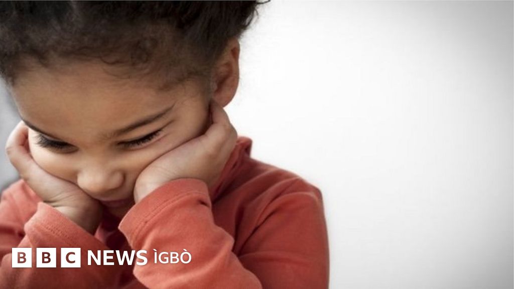 Coronavirus: Ihe o ji raa ahụ ịkwụsị ndị mmadụ imetu aka n'ihu ya - BBC ...