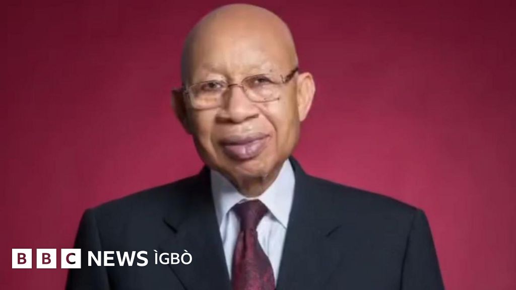 Pascal Dozie: Ọchụnta ego hibere ụlọakụ Diamond Bank alaala mmụọ - BBC ...