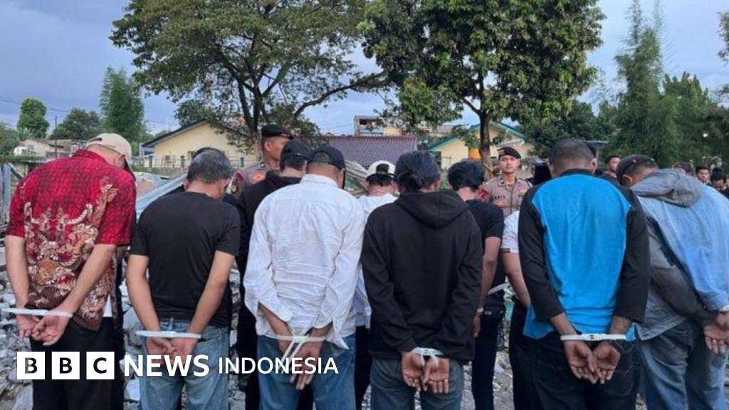 Sengketa tanah BMKG vs GRIB Jaya – Polisi tangkap 17 orang dan robohkan bangunan - BBC News ...