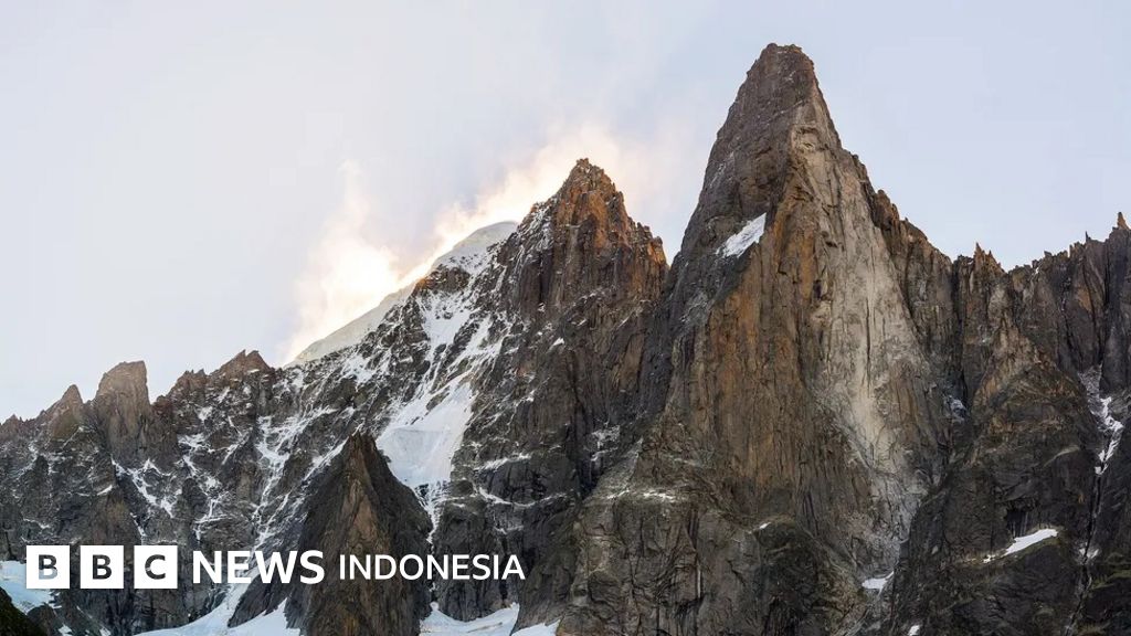 Bagaimana perubahan iklim meruntuhkan bebatuan di Pegunungan Alpen - BBC News Indonesia