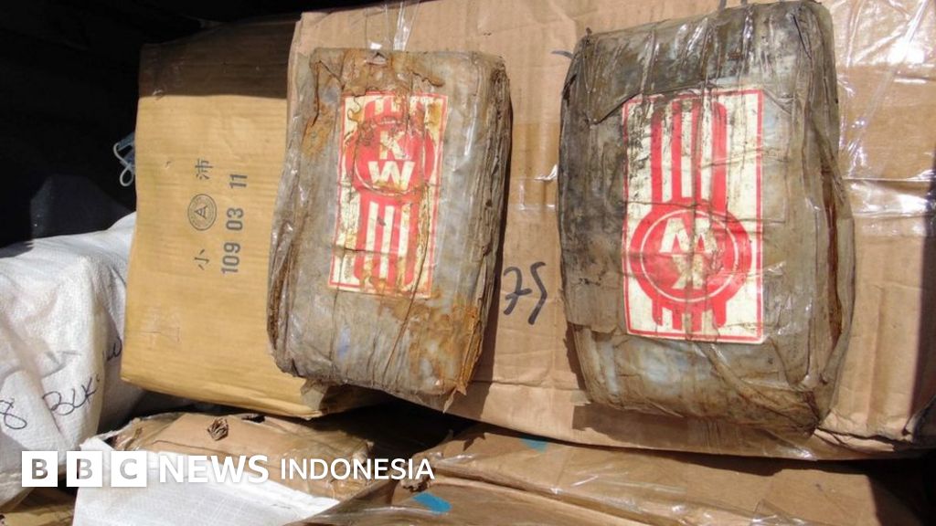 'Kapal hantu' berisi 649 kilogram kokain senilai Rp1,1 triliun terdampar di Samudera Pasifik ...