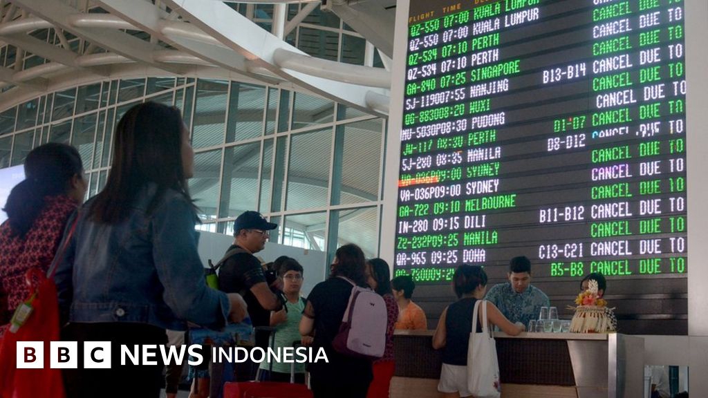 Polisi tahan turis Inggris 'penampar' petugas Imigrasi Bali - BBC News Indonesia