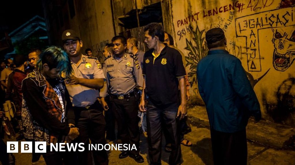 Sekitar 100 polisi syariah Aceh diberhentikan, apa dampaknya? - BBC News Indonesia