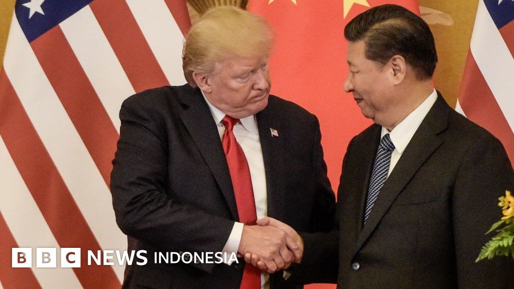 Picu perang dagang dengan China, Presiden Donald Trump justru punya rekening bank di China, kata ...