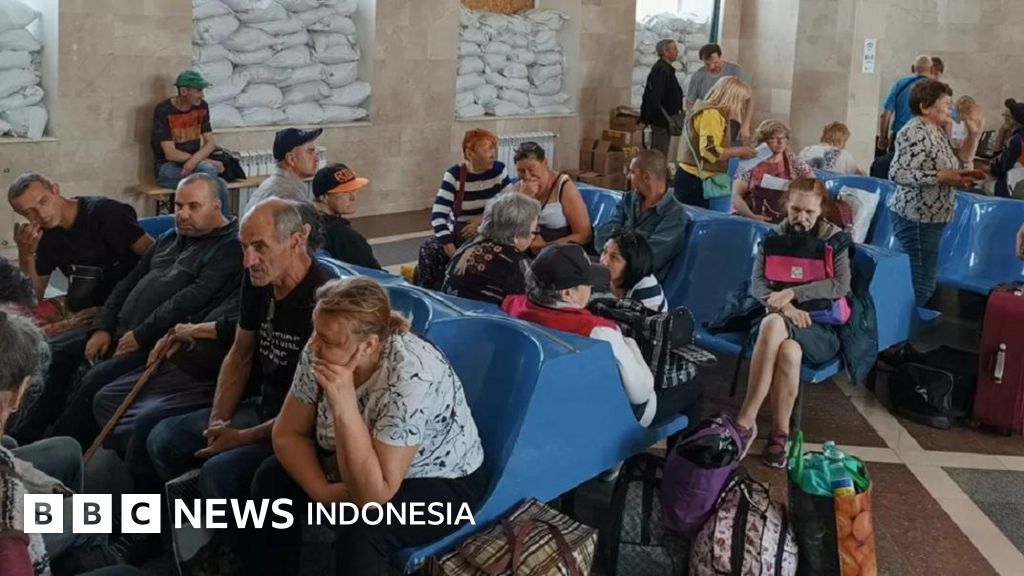 Perang Ukraina: Ribuan orang dievakuasi akibat bendungan jebol - "Banjir semakin tinggi" - BBC ...