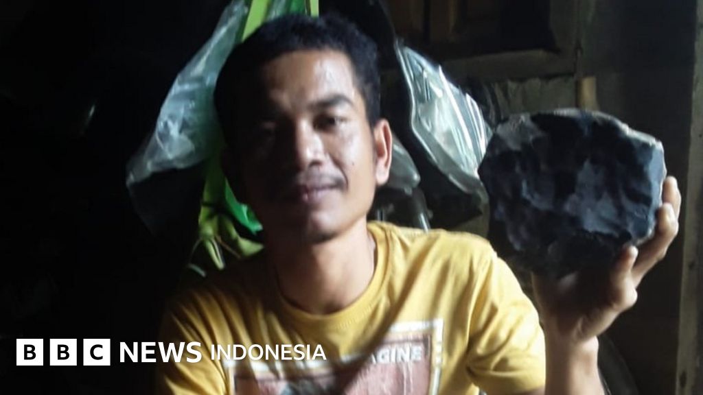 Batu Meteor: Kisah Josua Hutagalung, penemu meteorit asal Sumatera ...