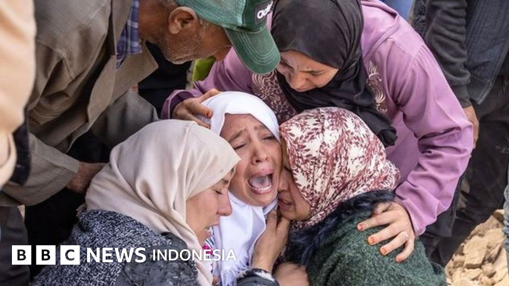 Gempa Maroko: Hampir 2.500 orang tewas, banyak korban terjebak di bawah reruntuhan - BBC News ...