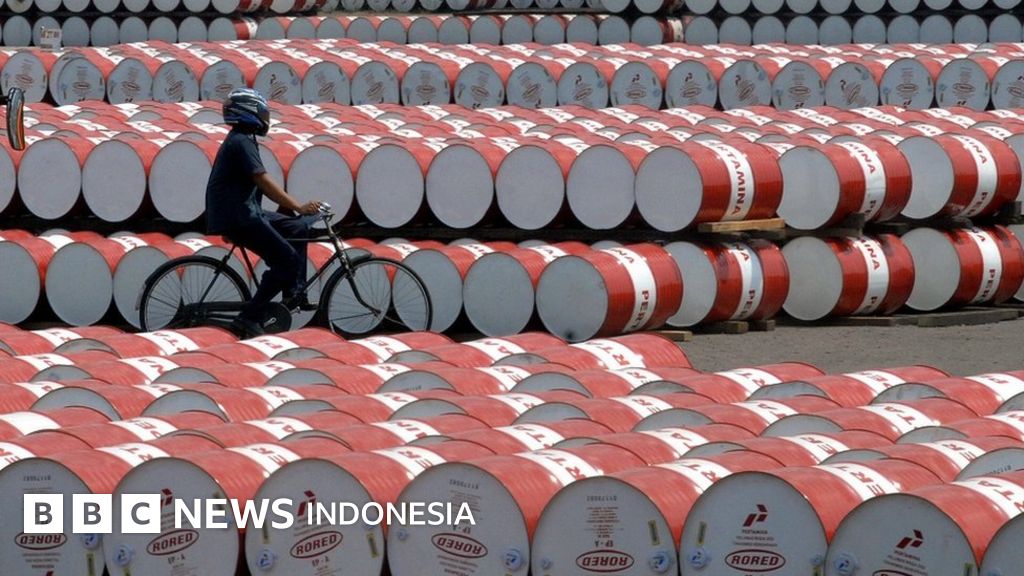 Dua pimpinan Pertamina dicopot karena 'tidak bisa bekerja sama' - BBC ...