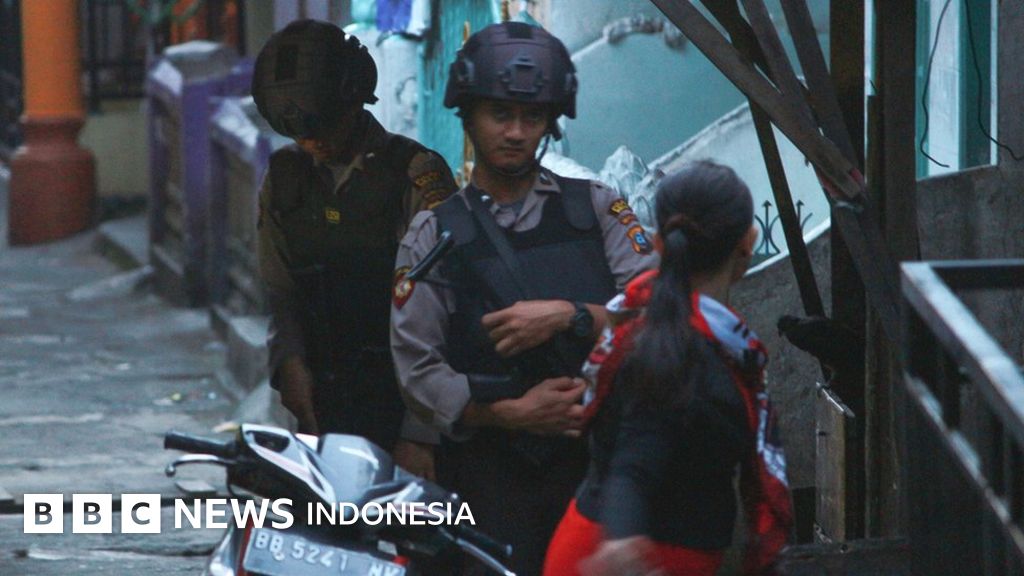 Terduga teroris ditangkap di Sibolga: Berkaitan dengan pemilu? - BBC ...