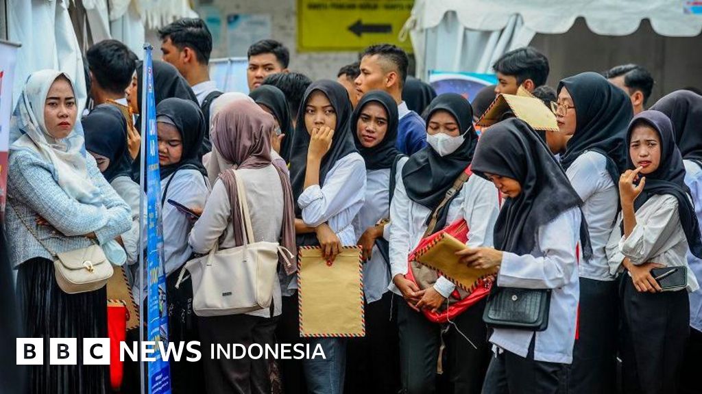 Lowongan pekerjaan: MK tolak gugatan diskriminasi dalam lowongan kerja - Kesaksian dua pemuda ...