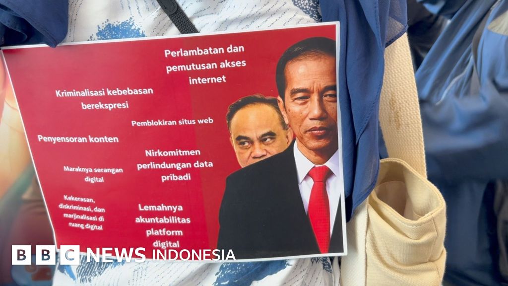 Pelantikan Prabowo: Polisi larang poster kritik pemerintah - BBC News Indonesia
