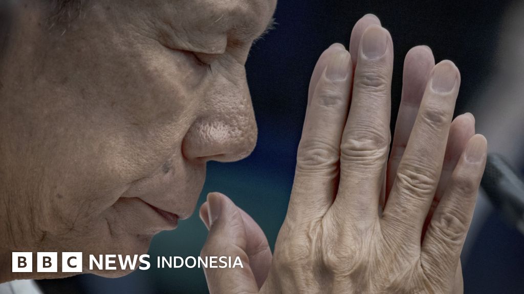 Mantan Presiden Filipina Rodrigo Duterte didakwa atas kejahatan terhadap kemanusiaan - BBC News ...