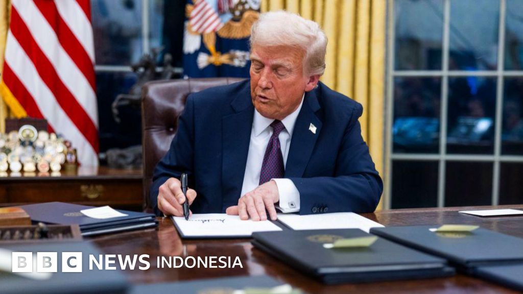 Presiden Trump: Apa rencana Trump pada hari pertamanya kembali ke Gedung Putih? - BBC News Indonesia