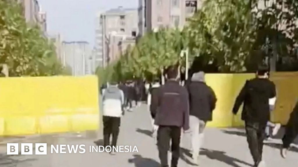 China hadapi 'infeksi Covid paling parah' , buruh pabrik iPhone raksasa di Zhengzhou gelar unjuk ...