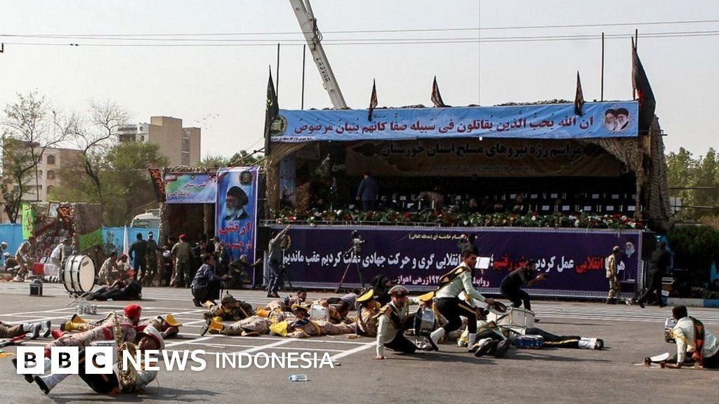 Serangan senjata mematikan di parade militer Iran - BBC News Indonesia