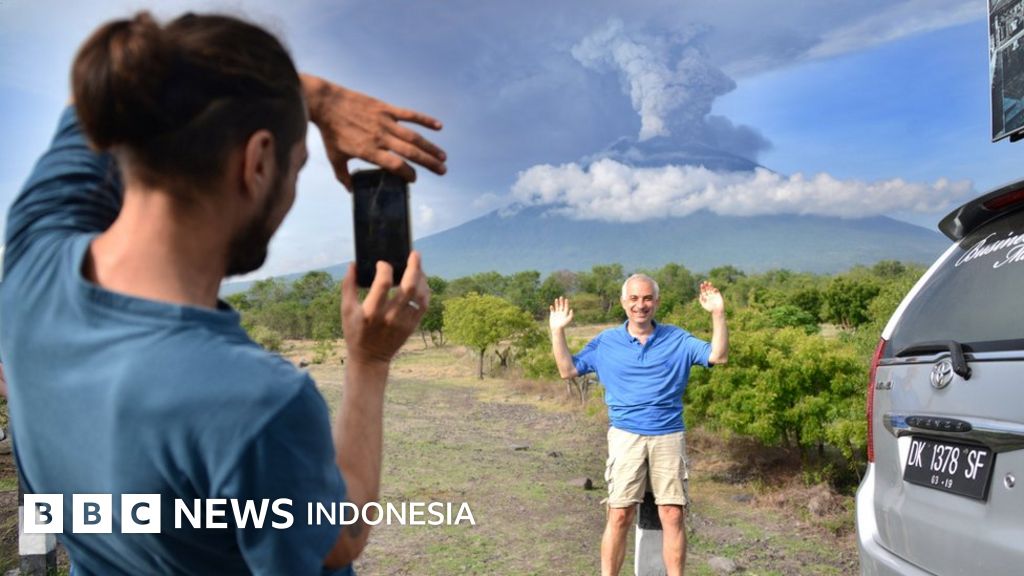 Benarkah Gunung Agung meletus karena 'manusia semakin materialistis'? - BBC News Indonesia