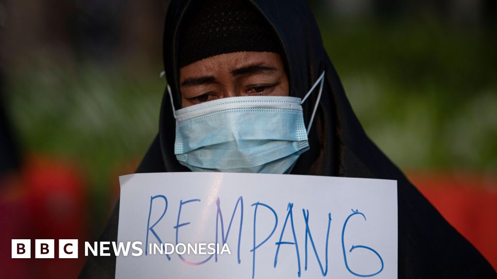 Rempang: Polisi salahkan angin atas masuknya gas air mata ke wilayah sekolah, kata Komnas HAM ...