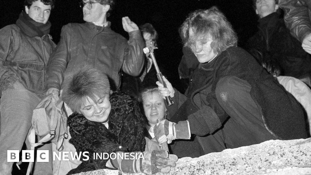 Peringatan runtuhnya Tembok Berlin: 'Malam terburuk dalam hidup saya ...