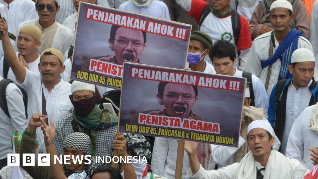 Akankah Ahok 'dikorbankan' untuk meredakan suhu politik? - BBC News Indonesia
