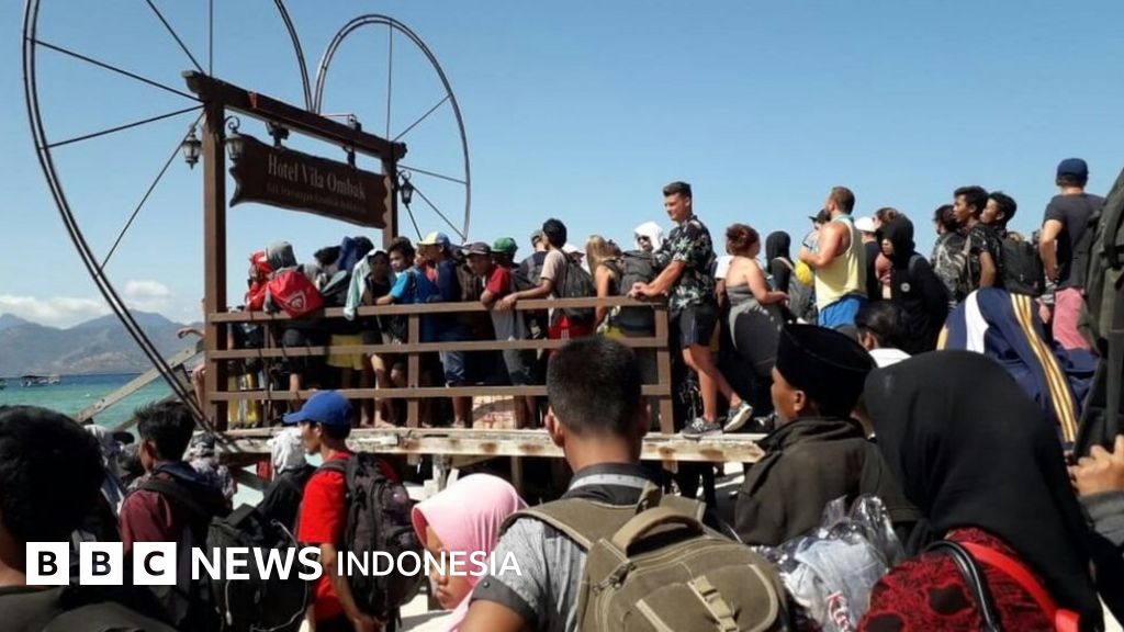 Gempa Lombok: Evakuasi ribuan turis dari Gili Trawangan masih berlangsung - BBC News Indonesia