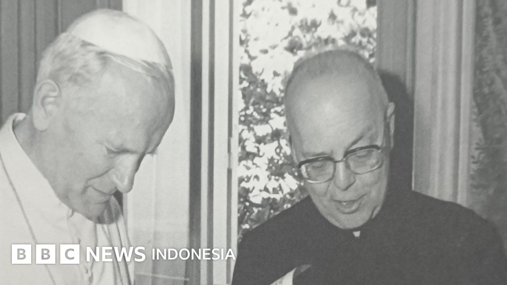 The Pope's Exorcist: Romo Gabriele Amorth, kisah nyata pengusir setan ...