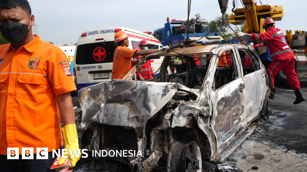 Arus balik: Kecelakaan tol cikampek – Mengapa 'contraflow' dianggap 'riskan dan berbahaya ...