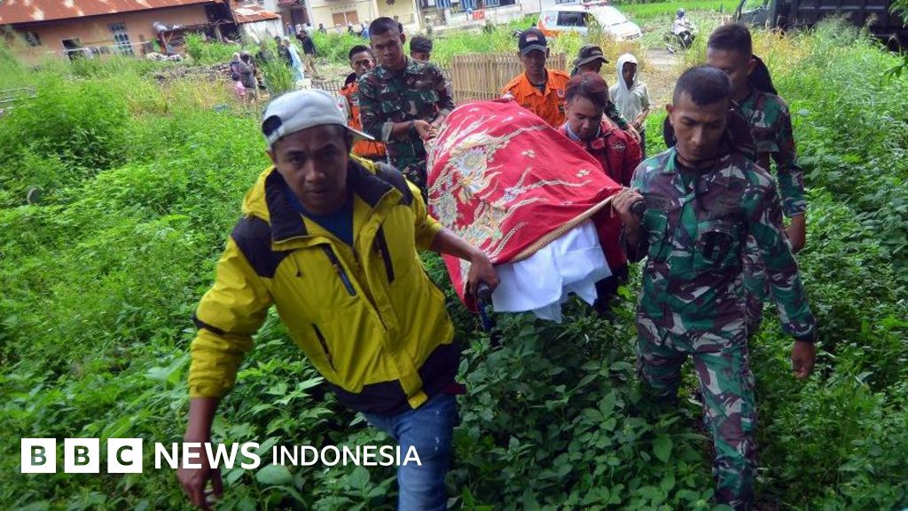 Sumbar: Kisah para relawan yang meninggalkan pekerjaan demi membantu ...