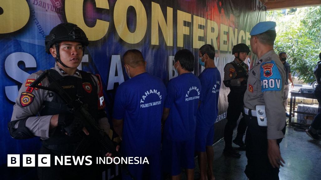 Jawa Tengah: Delapan pekerja terjebak di lubang tambang Banyumas, polisi tetapkan empat ...