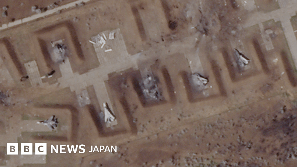 クリミア半島のロシア軍基地に大きな被害 衛星写真で明らかに Bbcニュース