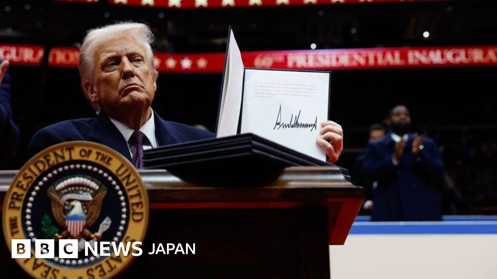 トランプ氏、連邦政府の多様性事業スタッフ全員を「直ちに」有給休暇扱いにと命令 - BBCニュース