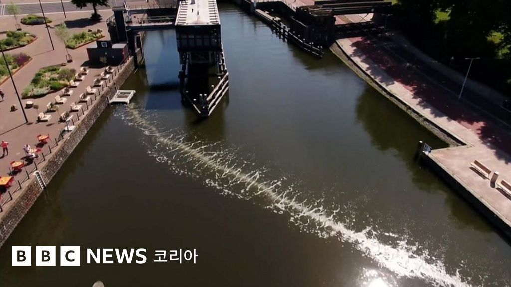 'Great Bubble Barrier' Introduces Innovative Solution to Plastic ...