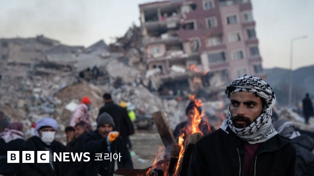튀르키예 시리아 지진 사망자 2만 명 넘어 … 얼어붙은 날씨에 상황 악화 Bbc News 코리아