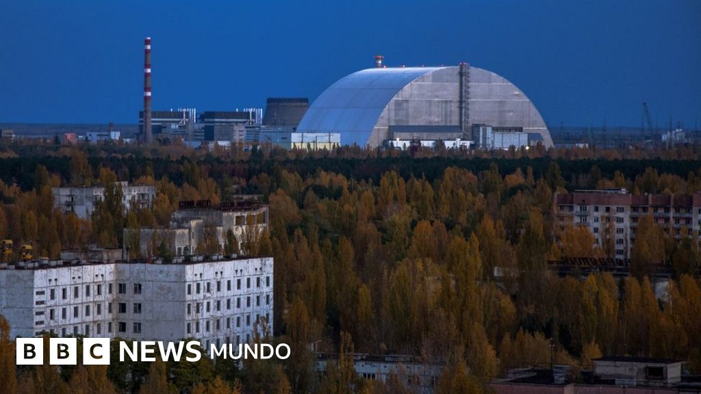 Por qué construyeron una planta de energía solar en Chernóbil, la zona ...