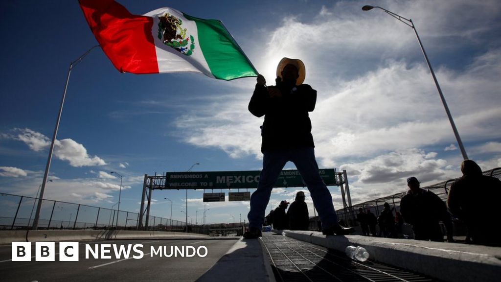 El mexicano que trabaja construyendo el muro en la frontera entre ...