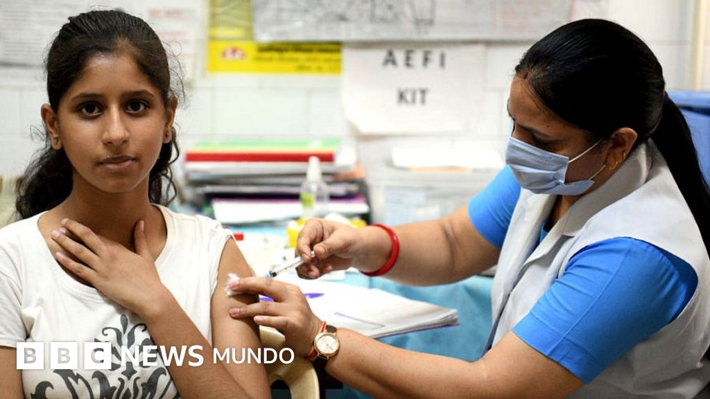 Covid-19: por qué algunas vacunas requieren refuerzos y otras no - BBC ...