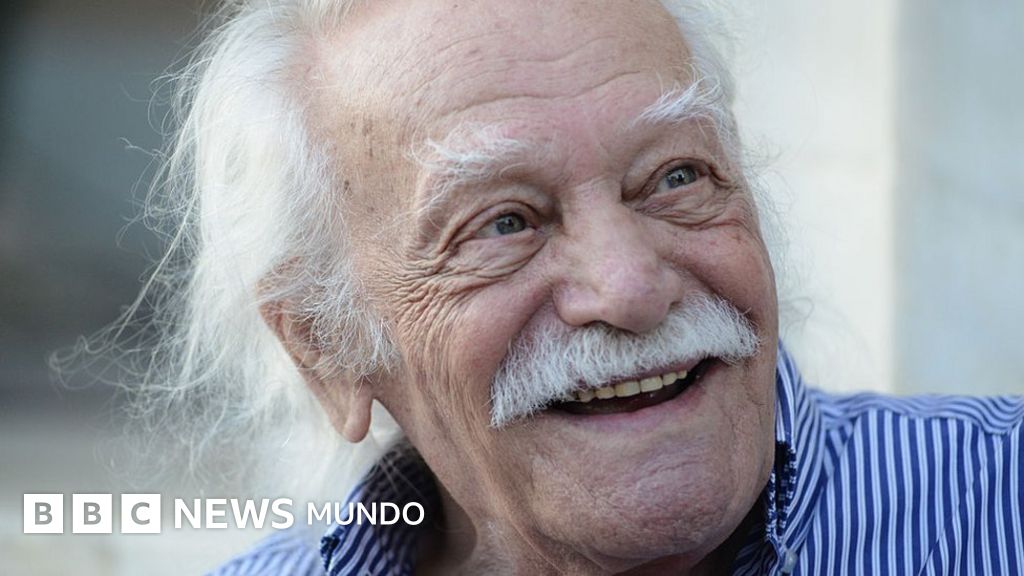 Manolis Glezos, la larga y azarosa vida del adolescente que retiró la ...