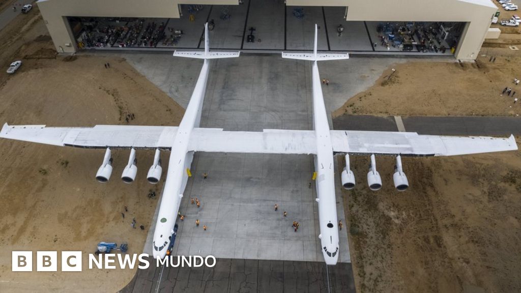 Las espectaculares cifras del Stratolaunch, el avión más grande jamás ...