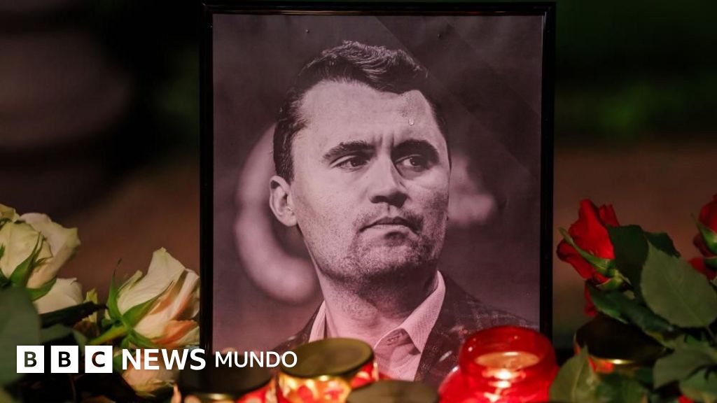 Jóvenes seguidores y detractores de Charlie Kirk debaten el controvertido legado político del ...