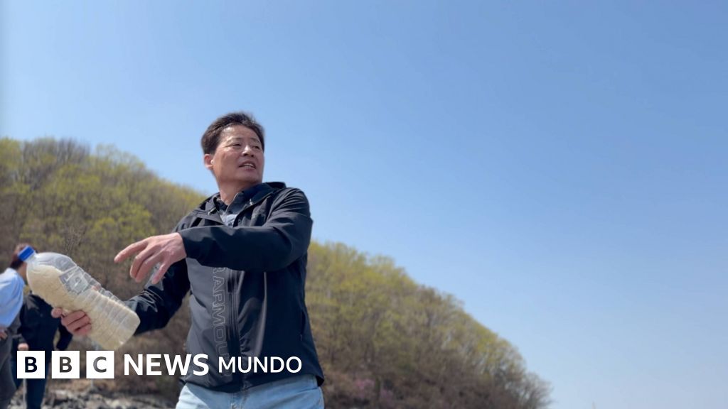 Corea del Norte: el hombre que lanza botellas llenas de arroz al mar ...