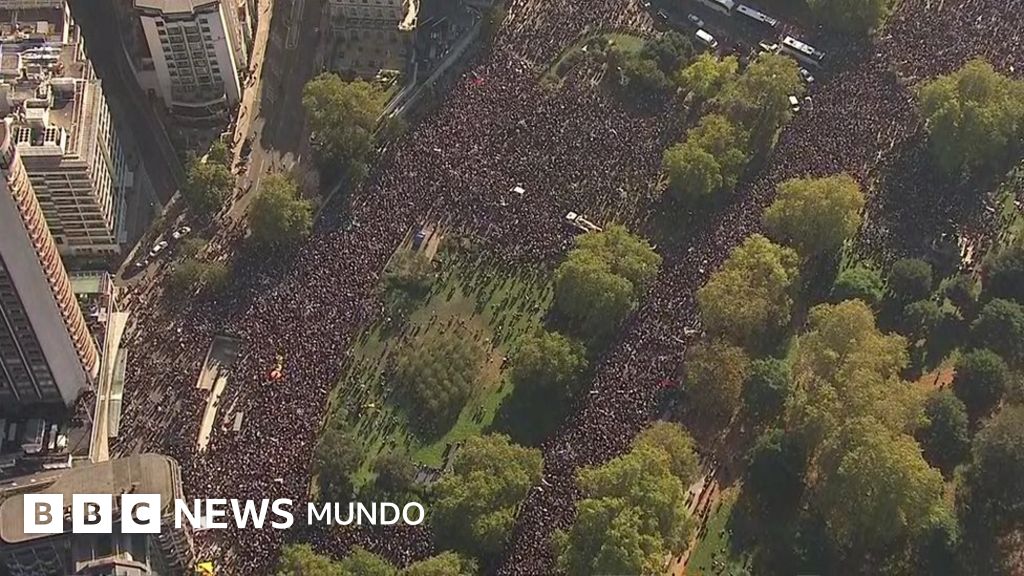 Reino Unido Miles De Personas Marchan En Londres Pidiendo Un Nuevo