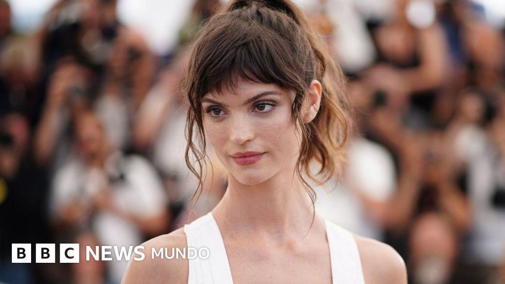 Charlbi Dean: muere a los 32 años la actriz y modelo por una enfermedad súbita - BBC News Mundo